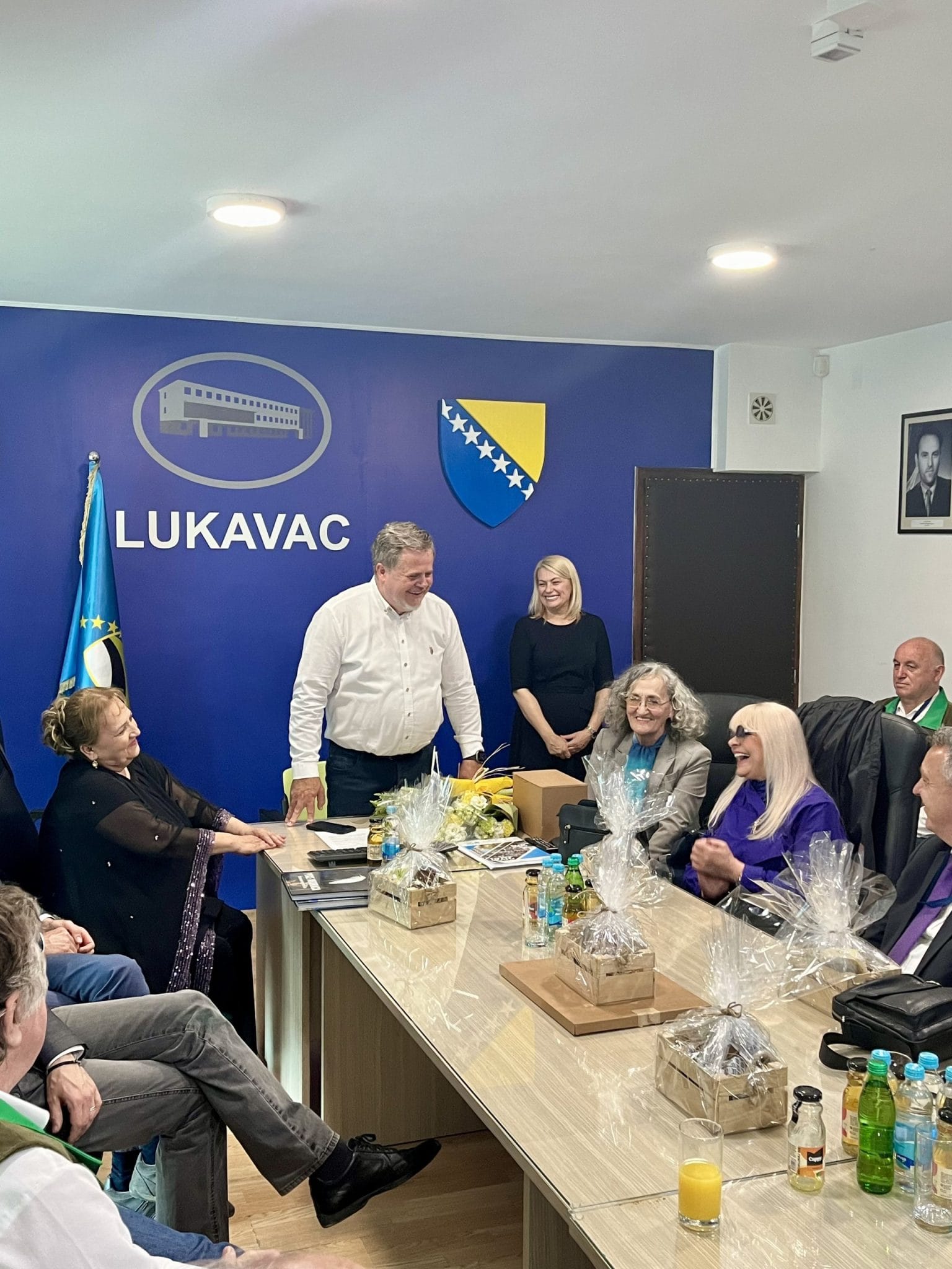 U kabinetu Gradonačelniku upriličen prijem za članove Prvog festivala ...